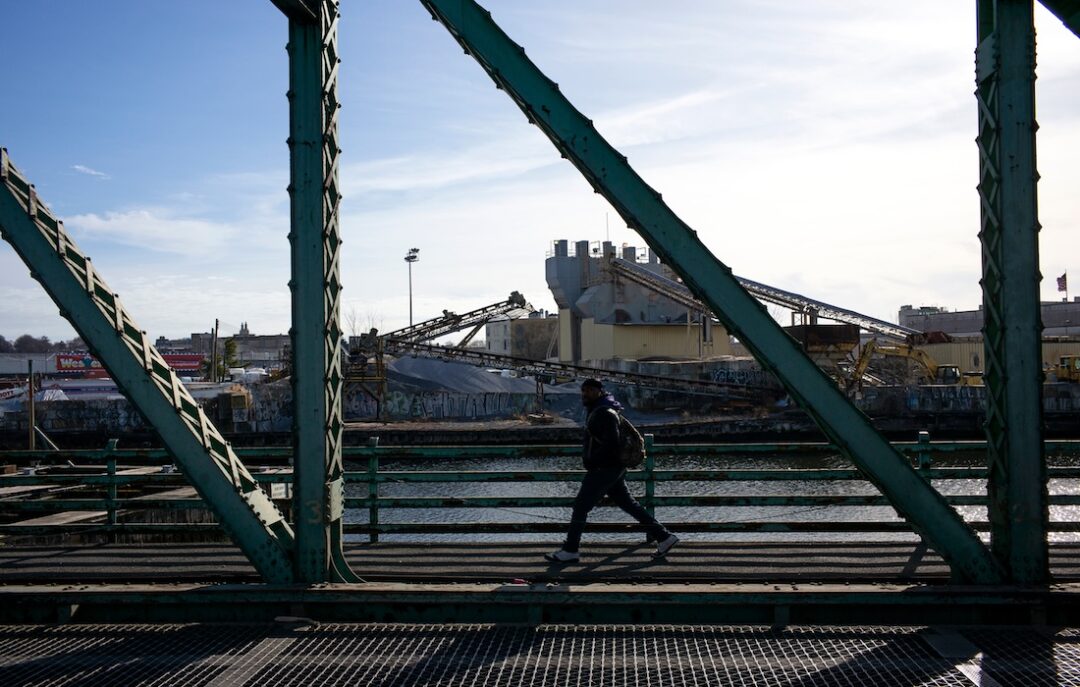 Navigating the Troubled Waters of Newtown Creek Means an Environmental ...